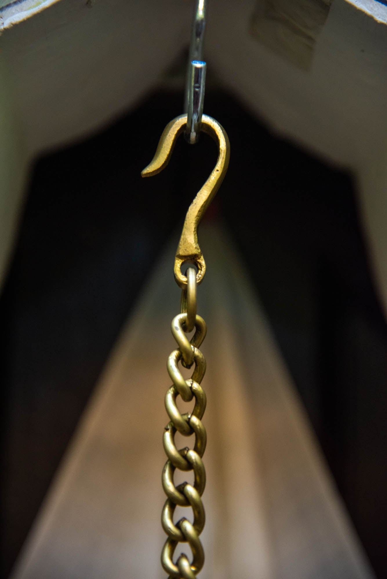 BRASS YELLOW GOLD ANNAM DIYA WITH CHAIN – Kalpa Druma